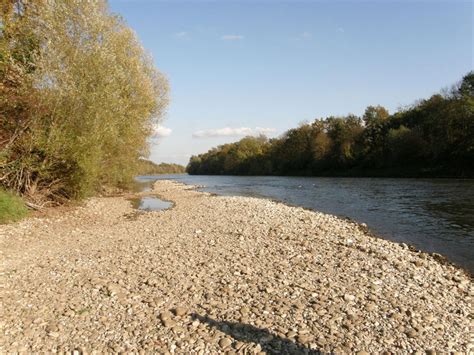 Gewässer Renaturierung als Hochwasserschutz FISCH FANG