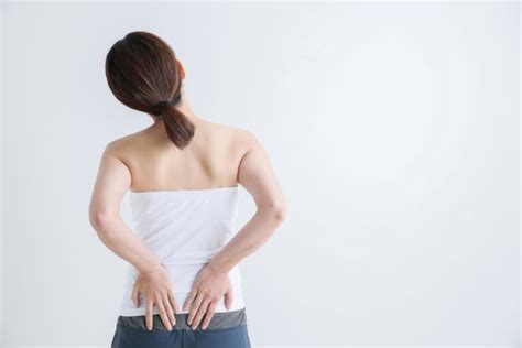 「腰痛」の写真素材 21288件の無料イラスト画像 Adobe Stock