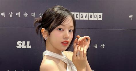 아이브 안유진 프로 아이돌다운 드레스 포즈
