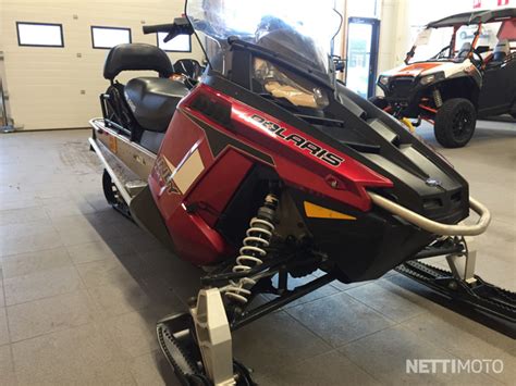 Polaris 550 Lxt 550 Pakki Startti Tuplapenkki Kahvanlämmittimet Vähän