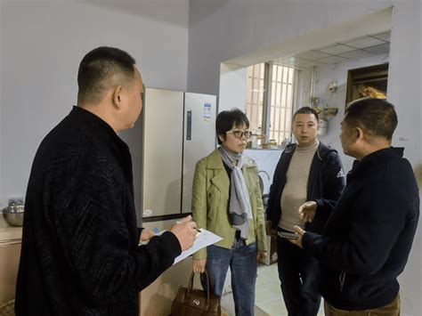 高坪残联赴顺庆考察残疾人家庭智能化设施改造项目相关向小凤遥控