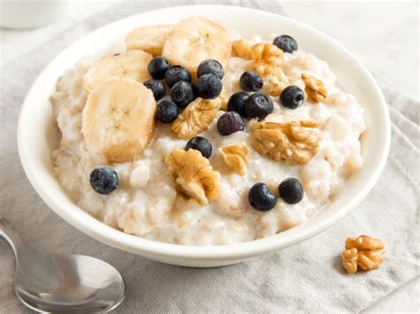 Porridge Vs Oatmeal Whats The Difference Insanely Good
