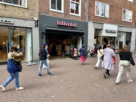 Hoera Bakker Bart Middelburg Heropend Door Mervate Salem Wij Zijn De