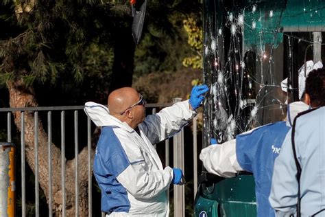 Doble atentado terrorista en Jerusalén al menos un muerto y 14 heridos Infobae