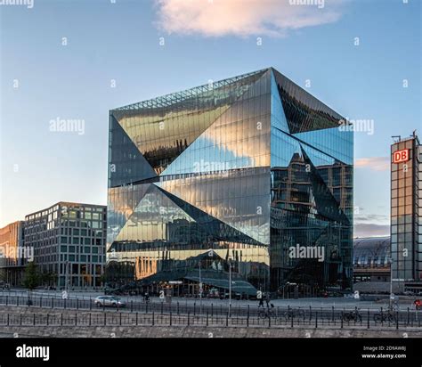 Floating Glass Cube Building At Grady Naylor Blog