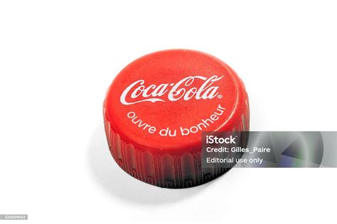 Botol Cap Soda Merek Cocacola Foto Stok Unduh Gambar Sekarang Botol
