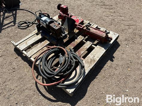 Fertilizer Injection Pumps And Hydraulic Cylinder Bigiron Auctions
