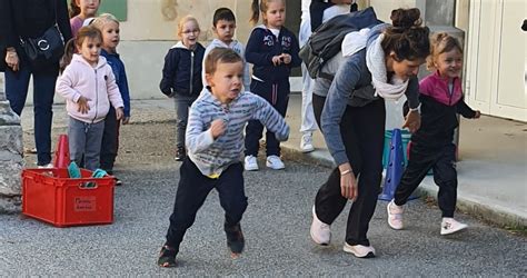 Bollène Défis sportifs pour les petits de lécole Sainte Marie