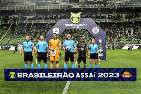 Confira galeria de fotos de América MG x Corinthians pelo Brasileirão Gazeta Esportiva