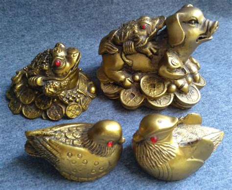 Статуэтка миниатюра нецке символ богатства жаба свинья утка — цена 300 грн в каталоге