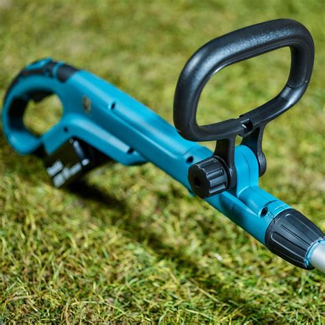 Makita DUR181Z 18v LXT Cordless Grass Line Trimmer Strimmer Body Only ...