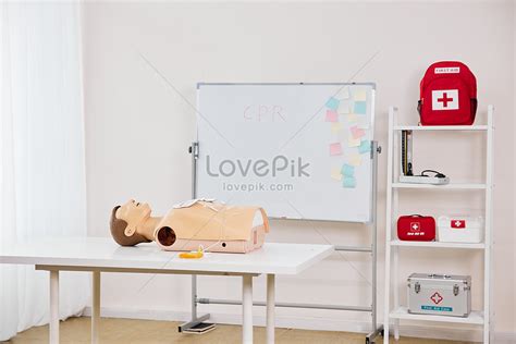 First Aid Classroom Picture And Hd Photos Free Download On Lovepik