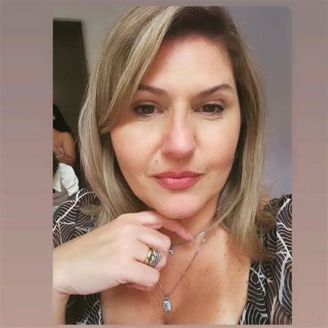 Carla Calabria Psicóloga Transtornos Adictivos Calabria Carla On