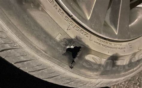 Vehicles Tire Slashed In South End Barrie Parking Lot Barrie News