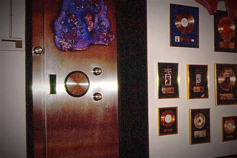 How A Safecracker Broke Into Princes Locked Vault