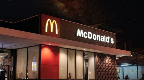 Amerykańskie Restauracje Typu Fast Food Nie Są Zbyt Kreatywne