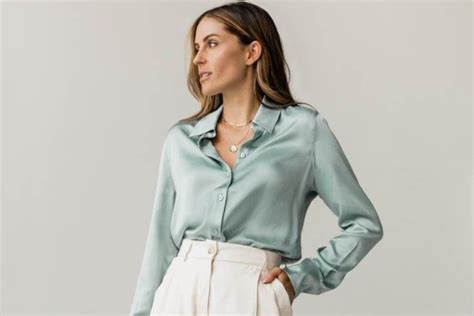 10 Model Baju Atasan Wanita Lengan Panjang Terbaru Stylish