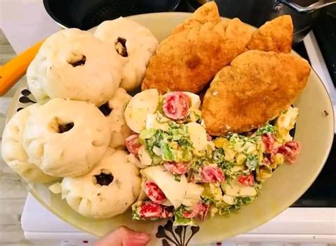 Дэлхийн Хуушуур Мантуун буузны хослол ба Өндөгний салат ӨНДӨГНИЙ