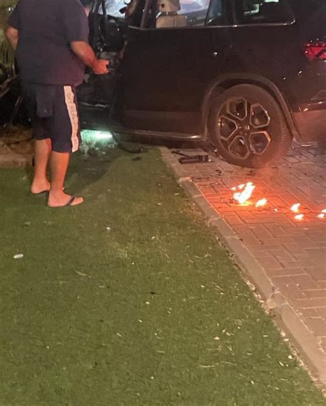 مقتل شاب واصابة 4 اخرين بجراح خطيرة ومتوسطة اثر انفجار سيارة واطلاق نار