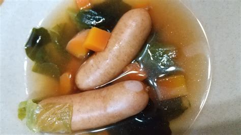 レタスとわかめのスープ レシピ・作り方 By Yoshihisa｜楽天レシピ