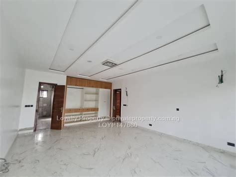 For Sale 3 Bedroom Flat And Apartment Olumegbon Road Off Alfred Rewane