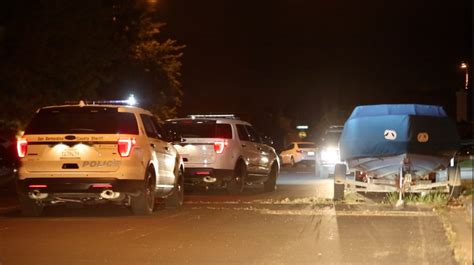 Man Steals Car With Owner On The Hood Victor Valley News