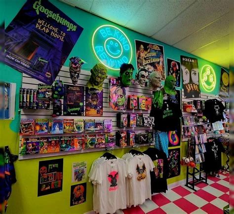 Horror Room Decor Spooky Retro Style