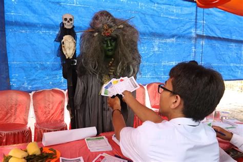 Mak Lampir Kejutkan Semua Orang Di Tps 07 Alasmalang Banyuwangi