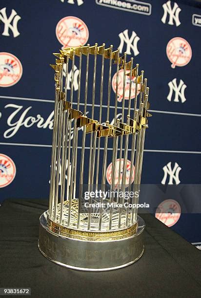 Derek Jeter Trophy Photos And Premium High Res Pictures Getty Images