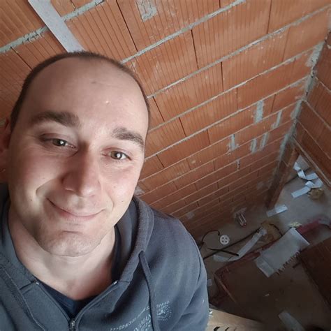 Al5grju25q5wsvdkizcjnhtpytizfm5f09d1au5pqkbmva S900 C K C0x00ffffff No Rj