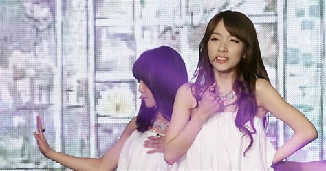 포토엔 레인보우 지숙 눈에띄는 배꼽 피어싱