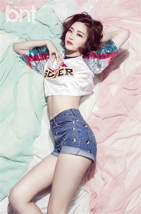 화보 지이수 모델다운 굴욕 없는 S라인 과시