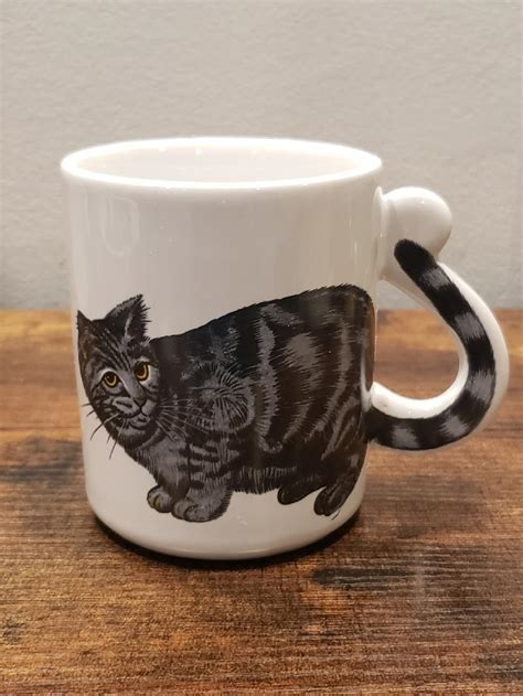 Vtg Tabby Cat Tail Handle Ceramic Mug Property Room