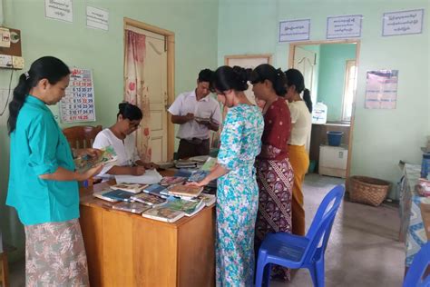 ကျောက်ဆည်မြို့နယ်၌ စာဖတ်ရှိန် မြင့်မားရေး နယ်လှည့်မိုဘိုင်းစနစ်ဖြင့် ဌာနဆိုင်ရာရုံးများတွင