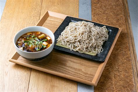 【十割蕎麦を つけ蕎麦”スタイルで味わう】十割蕎麦の香りとのどごしを最大限に楽しむ港区青山「十割蕎麦 否否三杯」10月19日（木）11：00
