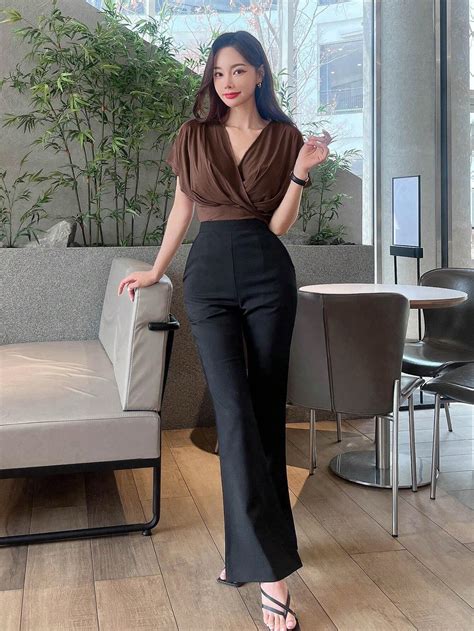 Dazy Solid Twist Front Batwing Sleeve Tee Shein Usa