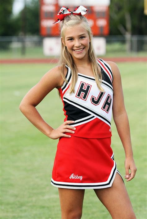 Female Cheerleader Sexy Sports Girls Cheerleading Out