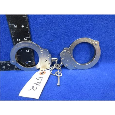 Peerless Handcuffs Model 700 357933 With Key