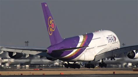 超巨大旅客機の着陸 Tg676thai Airways・a380 Landing Narita Rwy16r成田空港さくらの山