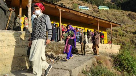Jammu And Kashmir Ddc Polls 5176 Voter Turnout Recorded In First