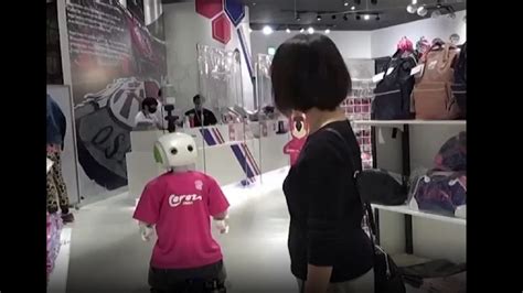 Social Distancing Robot Reminds People Of Virus Rules Good Morning America