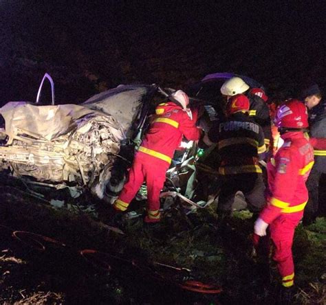 FOTO TRAGEDIE pe o șosea din Olt Patru persoane DECEDATE și trei