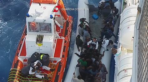 Naufragio nel Canale di Sicilia è strage di donne photogallery Rai
