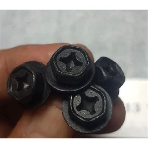Jual Baut Sekrup Mobil Baut Bumper Ukuran 2 5 Cm Shopee Indonesia