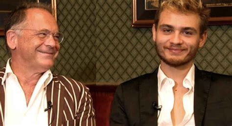 Alessandro Cecchi Paone AllIsola Dei Famosi Insieme Al Baby Fidanzato