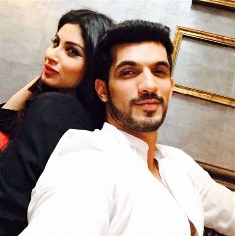 Valentines Day Special Event Neerja Actress Sonam Kapoor Mouni Roy