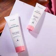 Glow Essentials Face Wash