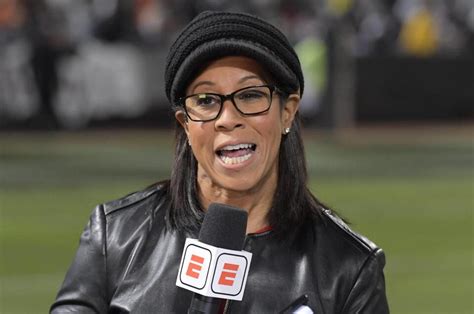 Stephanie Whites Partner Lisa Salters Receives Good News Ahead Of 202526 Nfl Season Newsbreak
