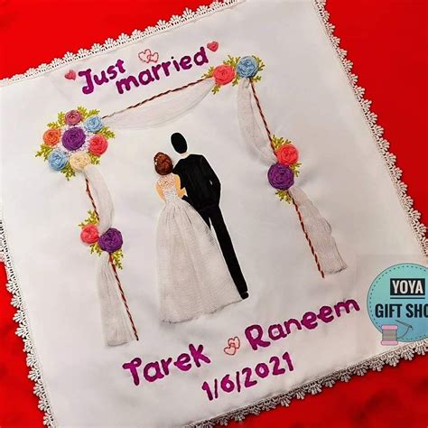 Pin By Mervay On مناديل كتب كتاب Embroidery Hoop Ts Embroidery