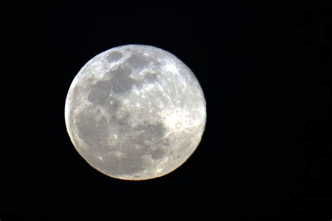 Eclipse parcial da Lua poderá ser visto pela internet